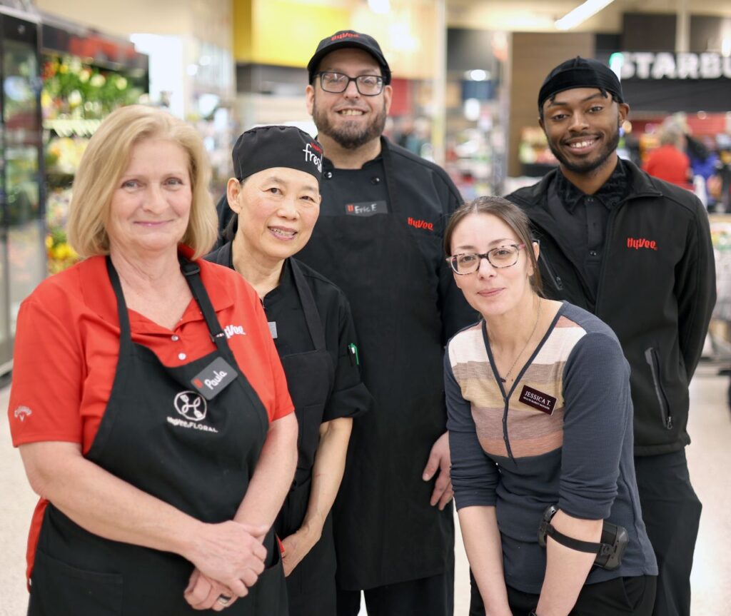 Grocery Store Uniforms - Threads Uniform Agency