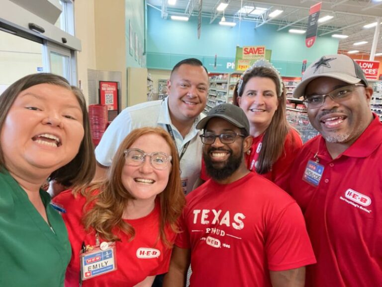 Grocery Store Uniforms - Threads Uniform Agency